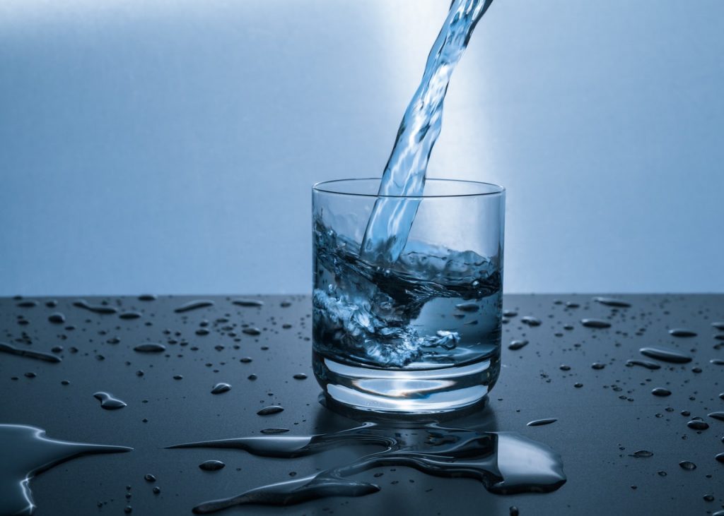Advantages of Drinking Water and Skin Benefits - Health and Beauty Makeup